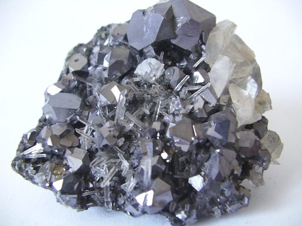 Galena: guida alla pietra e ai suoi utilizzi